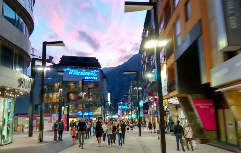 ¿Qué es barato en Andorra? El Shopping en Andorra | Estiber.com