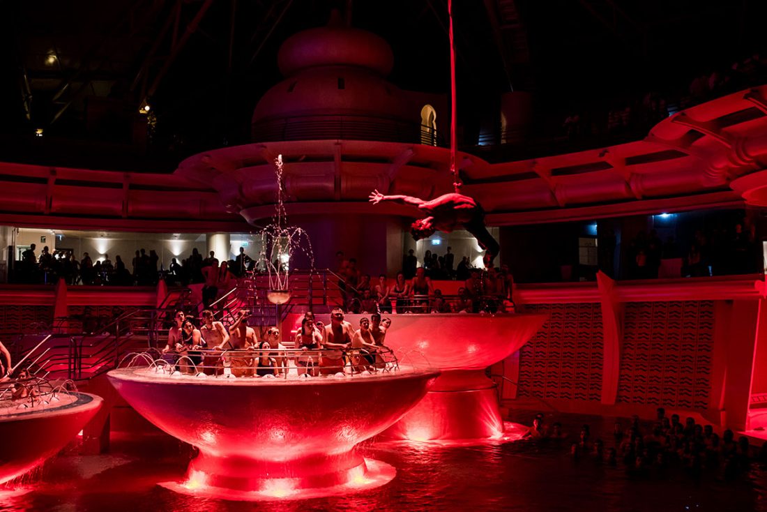 Por qué deberías ir a Caldea de noche | Entrada de Caldea Nocturna