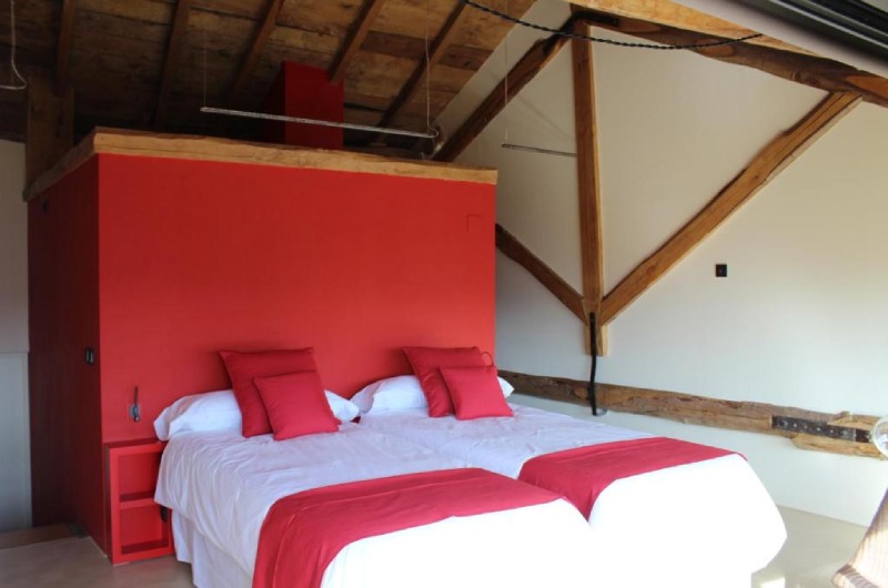 Mas Ravetllat Hotel in Isovol, Catalan pyrenees | Estiber